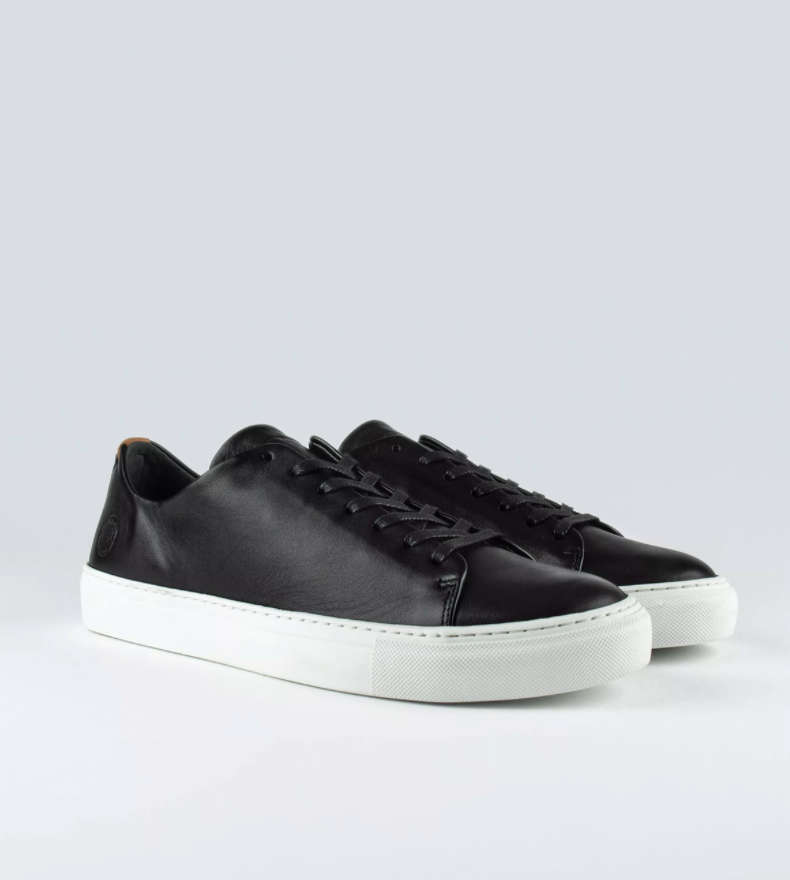 Sneaky Steve Less Sneakers Black - Aukia