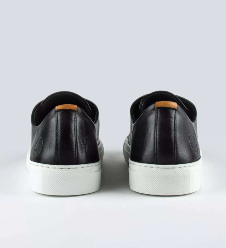 Sneaky Steve Less Sneakers Black - Aukia